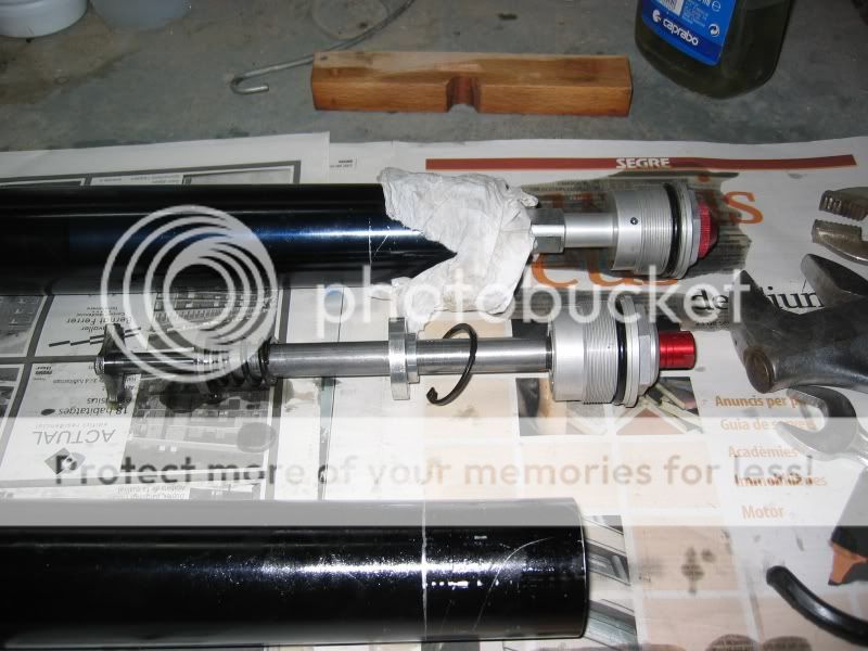 Marzocchi Forks (Pre 98) rebuild. Oil seals change. Step by step and ...